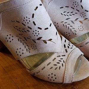 CL by Laundry | Shoes | Cl By Laundry Womens Sandal Pale Pink | Poshmark